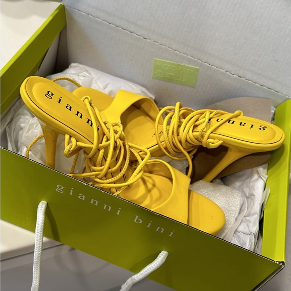 Gianni Bini Yellow Heels - Gem